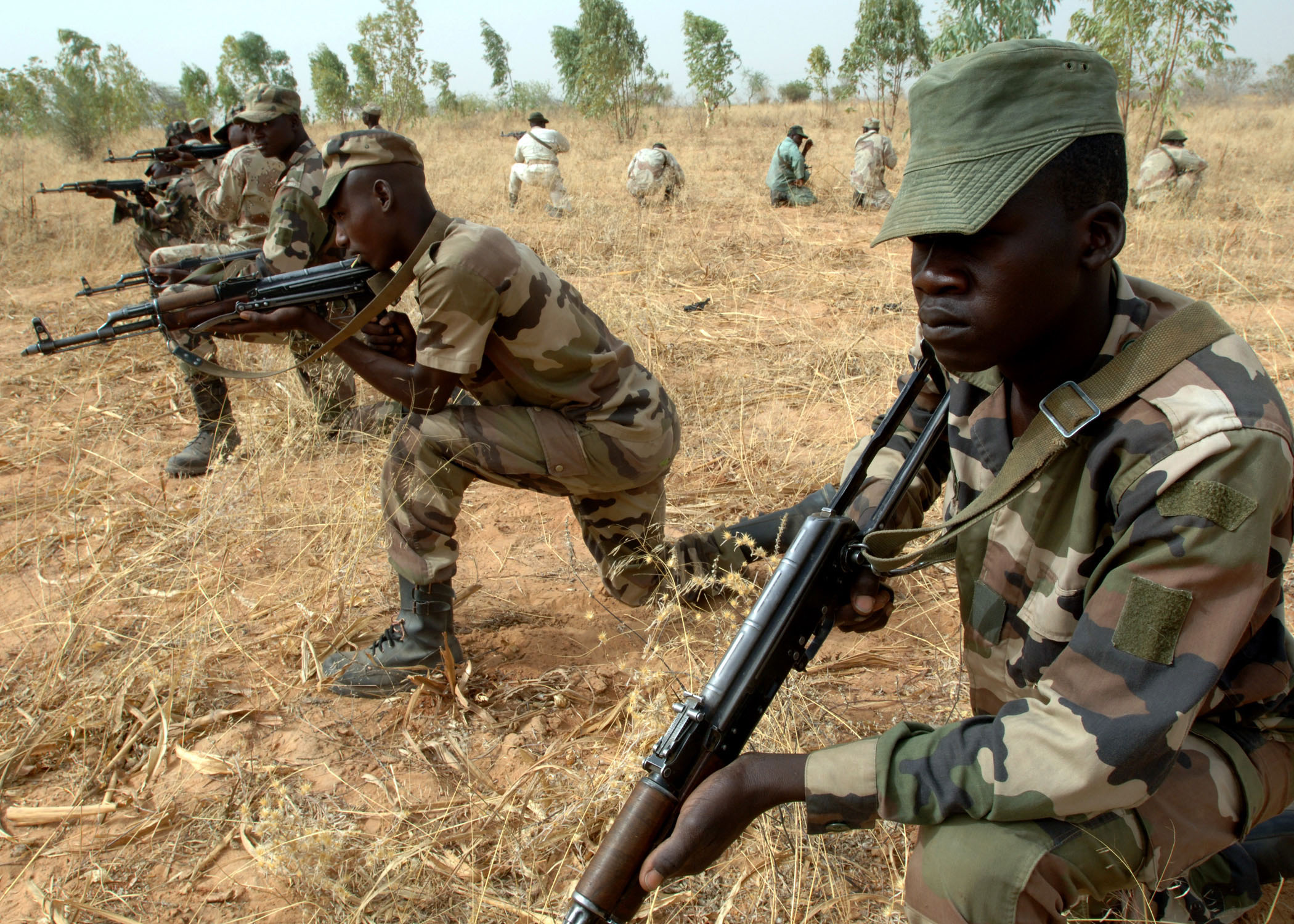 Nigerien soldiers killed in an ambush against a prefect's convoy near ...
