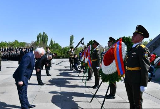 Armenians around the world mark 107 anniversary of Genocide ...