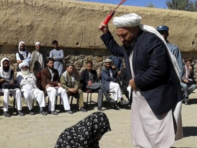 Taliban publicly flog 30 persons in two Afghan provinces | commonspace.eu
