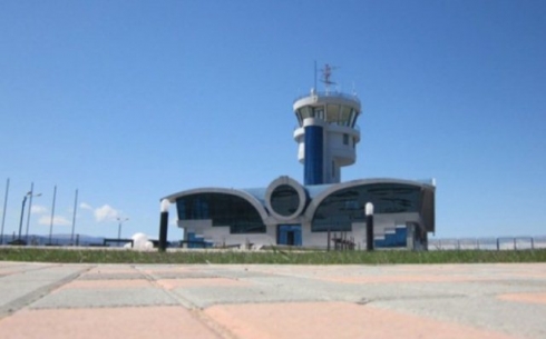 WAITING FOR A PLANE: Ara Harutyunyan says that Stepanakert Airport is ...
